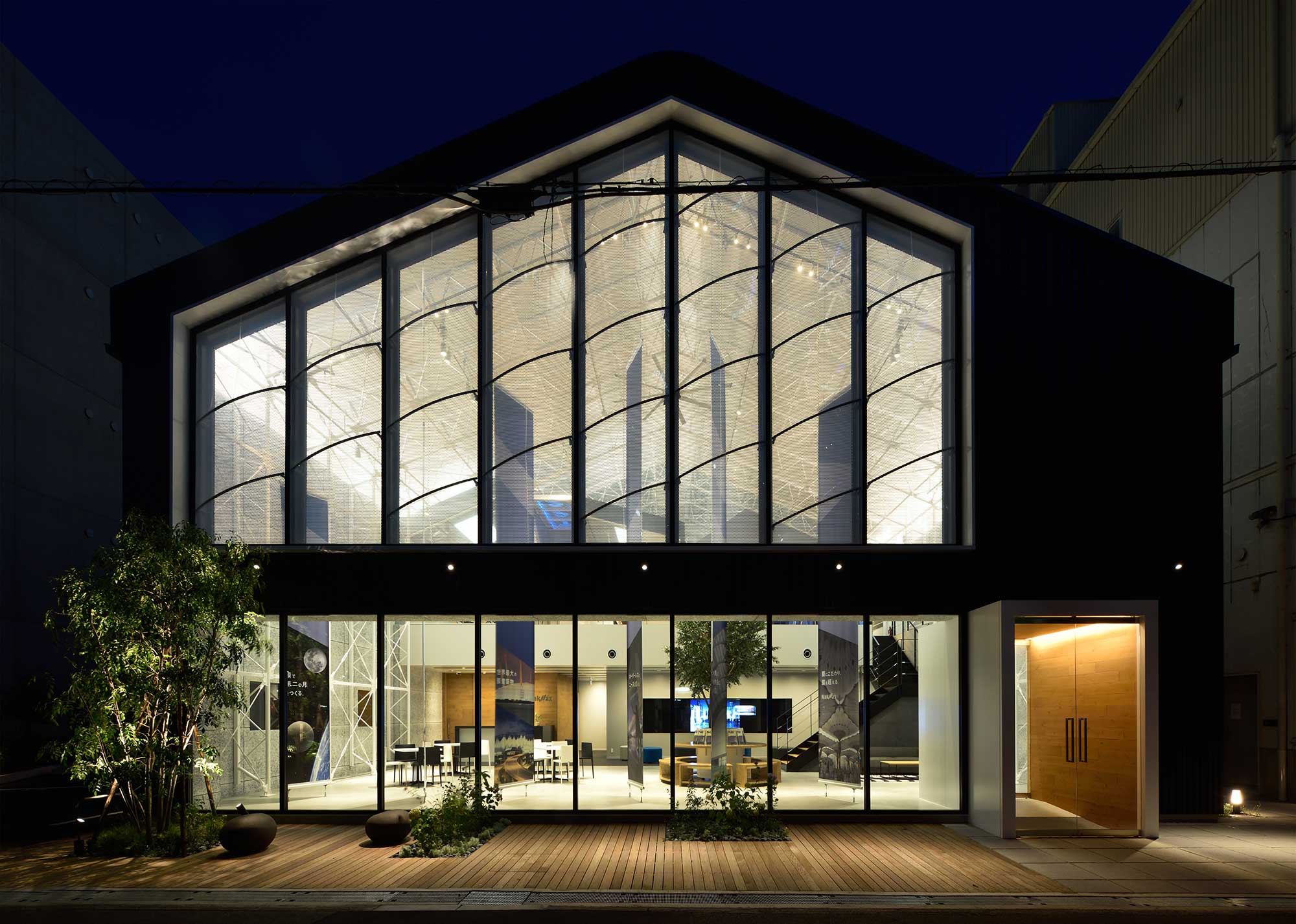 MakMax Flex Experience Center | Projects | Gensler