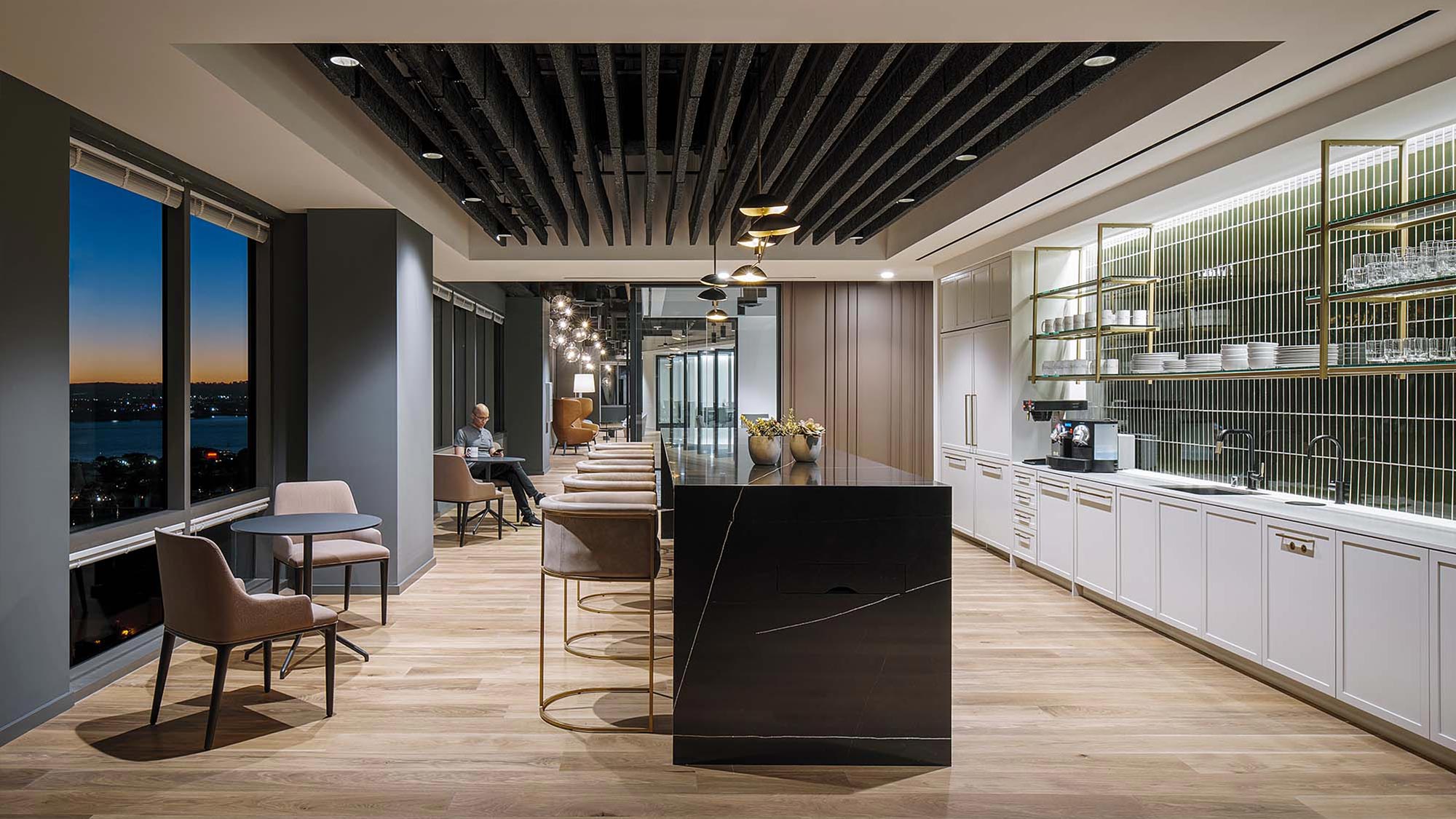 Barnes & Thornburg | Projects | Gensler